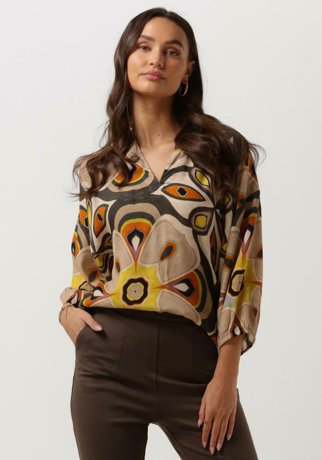 Multi SUMMUM Blouses TOP V NECK BOLD FLOWER | Omoda